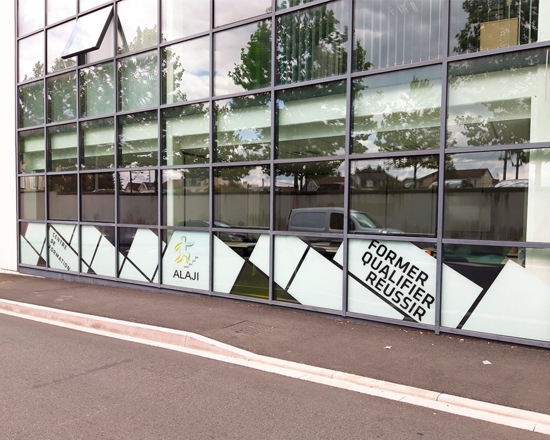 Alaji - Vitrophanie décorative - Expocom - Impression numérique ...