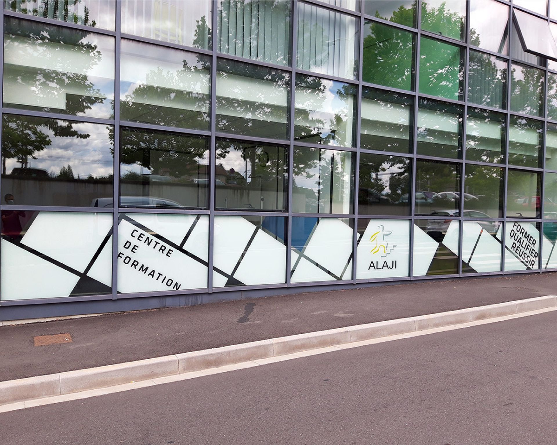 Alaji - Vitrophanie décorative - Expocom - Impression numérique ...