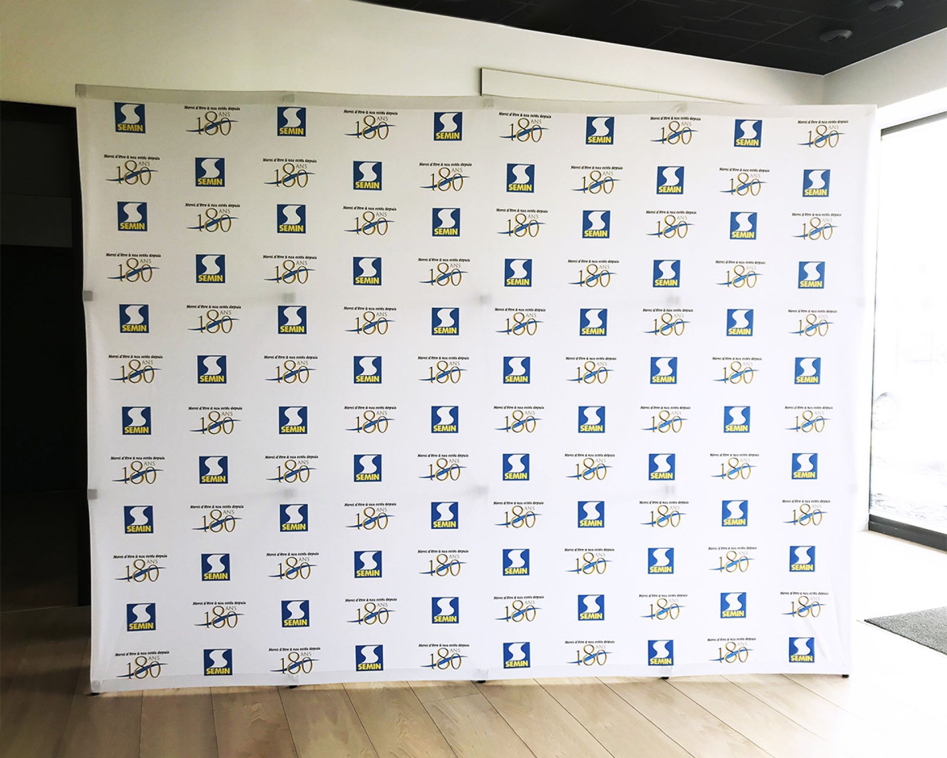 murs d'images - Expocom - Signalétique, enseigne et décors sur mesure ...